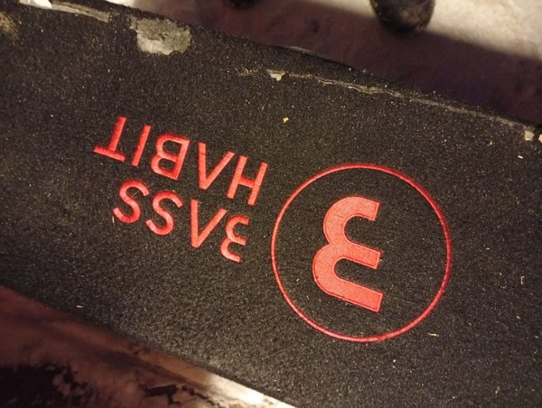 Se produkter som liknar Bass Habit Baslåda på Tradera (710745151)