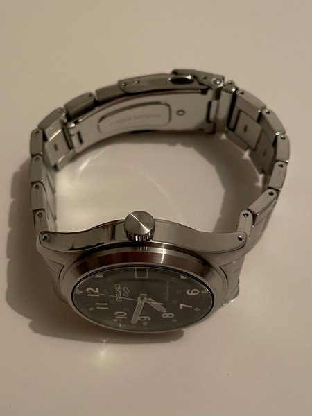 Seiko 5 Automatisk Klocka | Köp på Tradera (689740139)