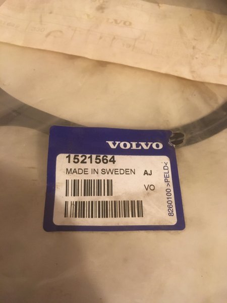 Se produkter som liknar Packning Volvo 1521564 FH FM .. på Tradera ...