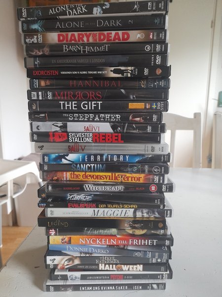 Se produkter som liknar Stor DVD-samling med blandade.. på Tradera ...