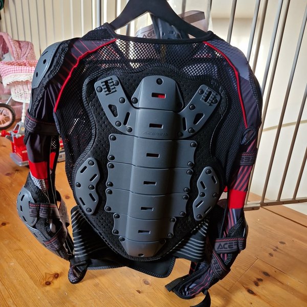 Se produkter som liknar Acerbis Koerta 2.0 Skyddsväst.. på Tradera ...