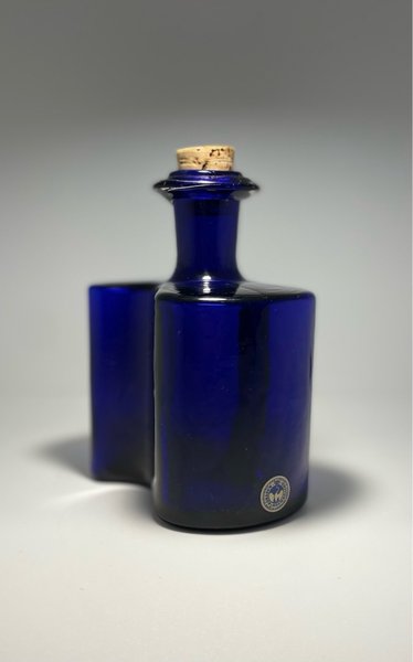 Flaskor & karaffer i glas - Antik & Design | Köp & sälj begagnat ...