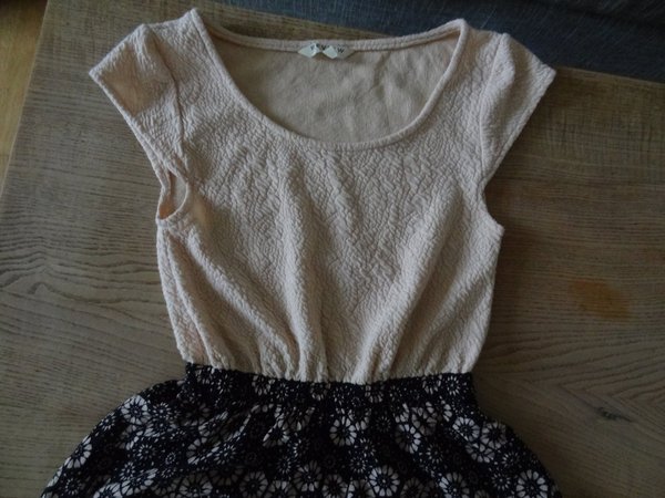 Rosa/beige o svart klänning i viskos o tvådelat.. | Köp på Tradera ...