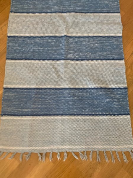 Se produkter som liknar Randig matta Retro matta på Tradera (655856799)