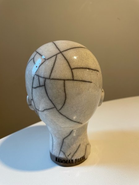 Se produkter som liknar Keramisk skulptur Raku doll på Tradera (657081924)