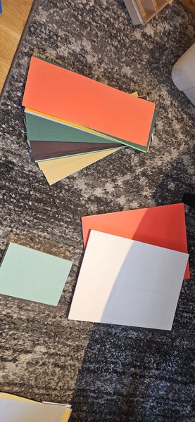 Scrapbooking papper i olika färger och storlekar | Köp på Tradera ...