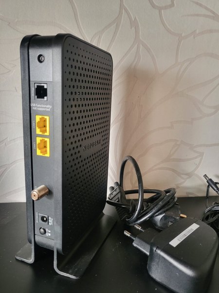 Se produkter som liknar NETGEAR Router på Tradera (696603357)