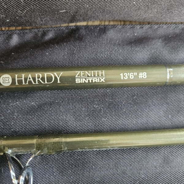 Se produkter som liknar Hardy Zenith Sintrix 4-delat .. på Tradera (685407212)