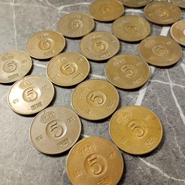 Se produkter som liknar Alla Årtal av samma typ med F.. på Tradera ...