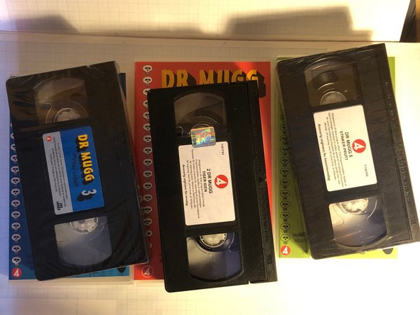 Se produkter som liknar Dr Mugg VHS Samling - 3 Filmer på Tradera ...