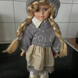Porslinsdockor | Köp & sälj begagnat & oanvänt på Tradera