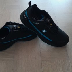 Övriga Skor & Strumpor | Köp & sälj begagnat & oanvänt på Tradera